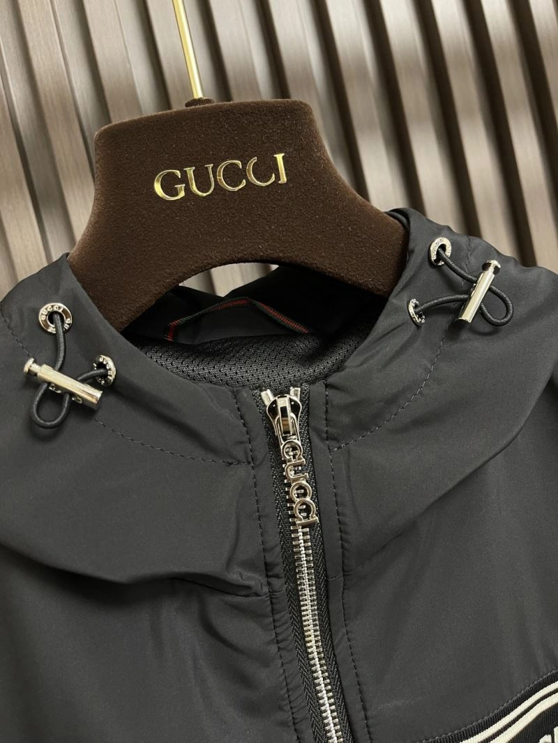 Top match Gucci Outwear