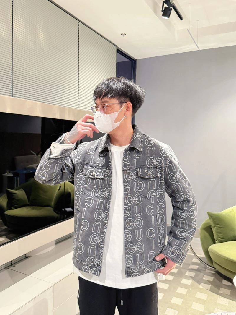 Accurate model Gucci Outwear