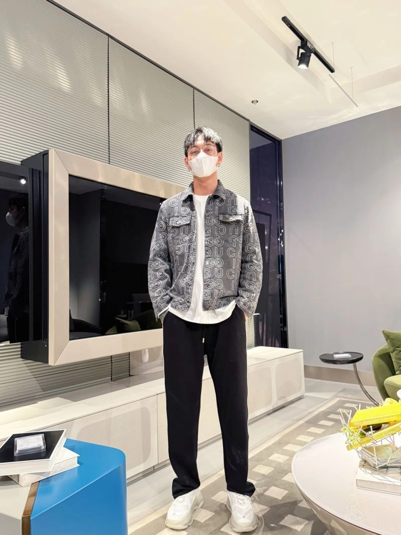 Accurate model Gucci Outwear