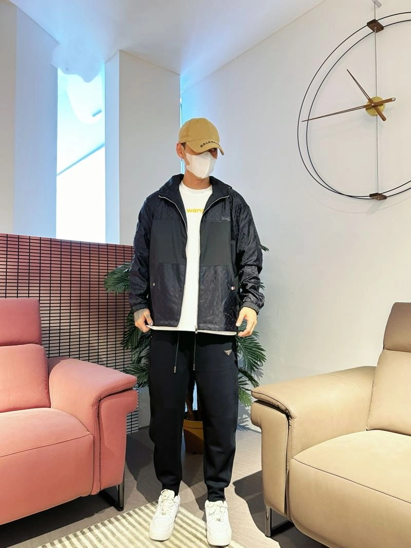 Inexpensive Gucci Outwear