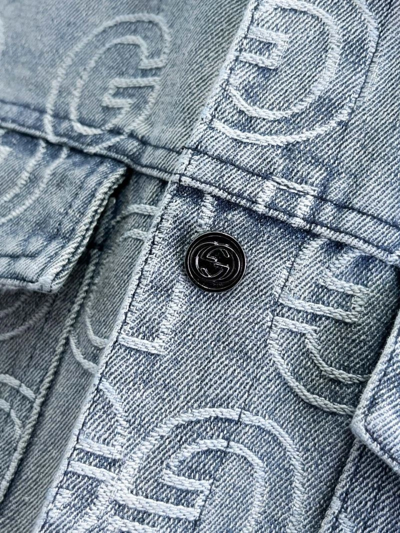 Top match Gucci Outwear
