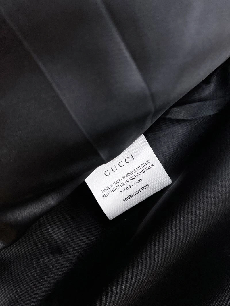 Bargain Gucci Outwear