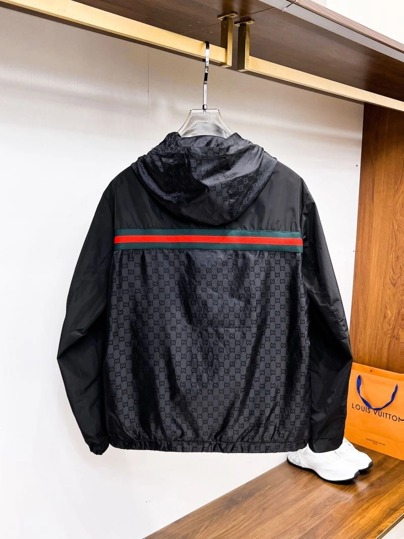 Bargain Gucci Outwear