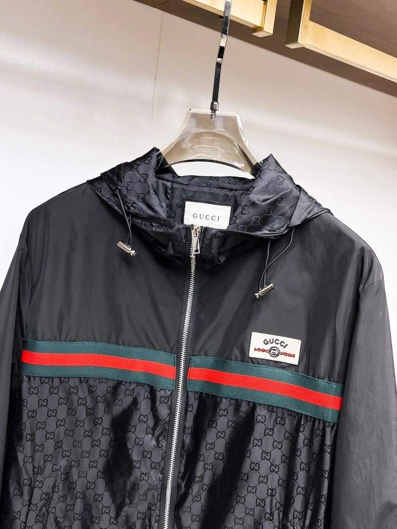 Bargain Gucci Outwear