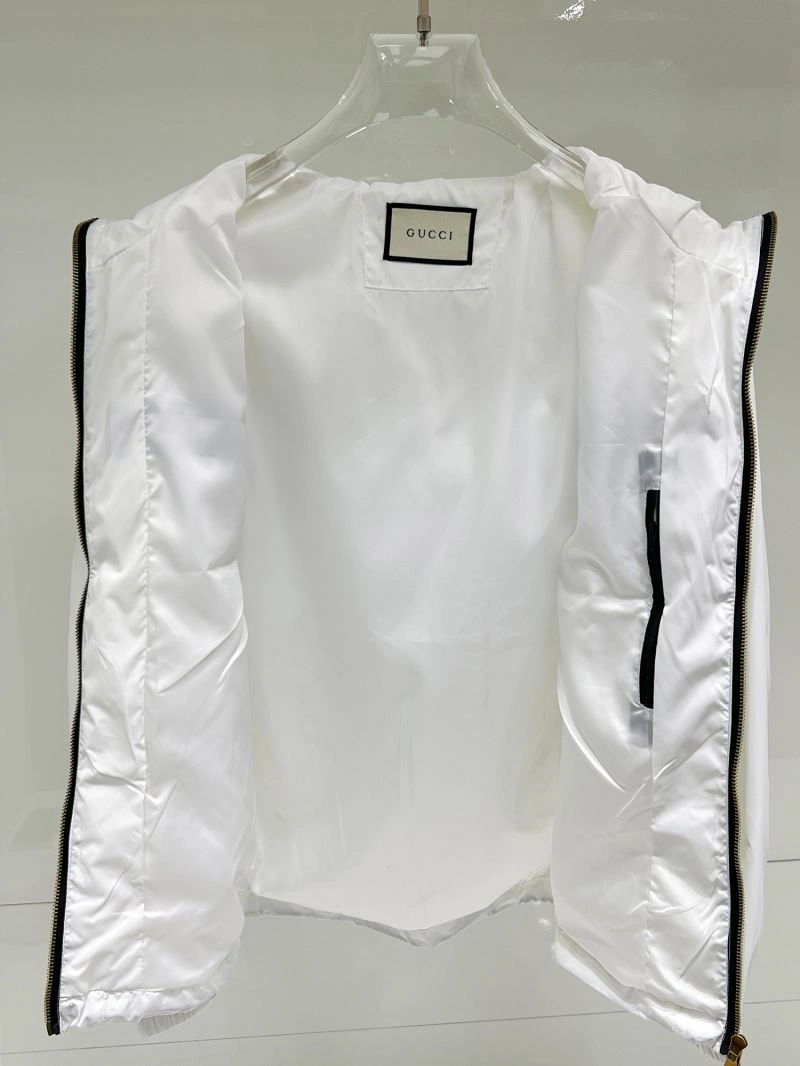 Top match Gucci Outwear
