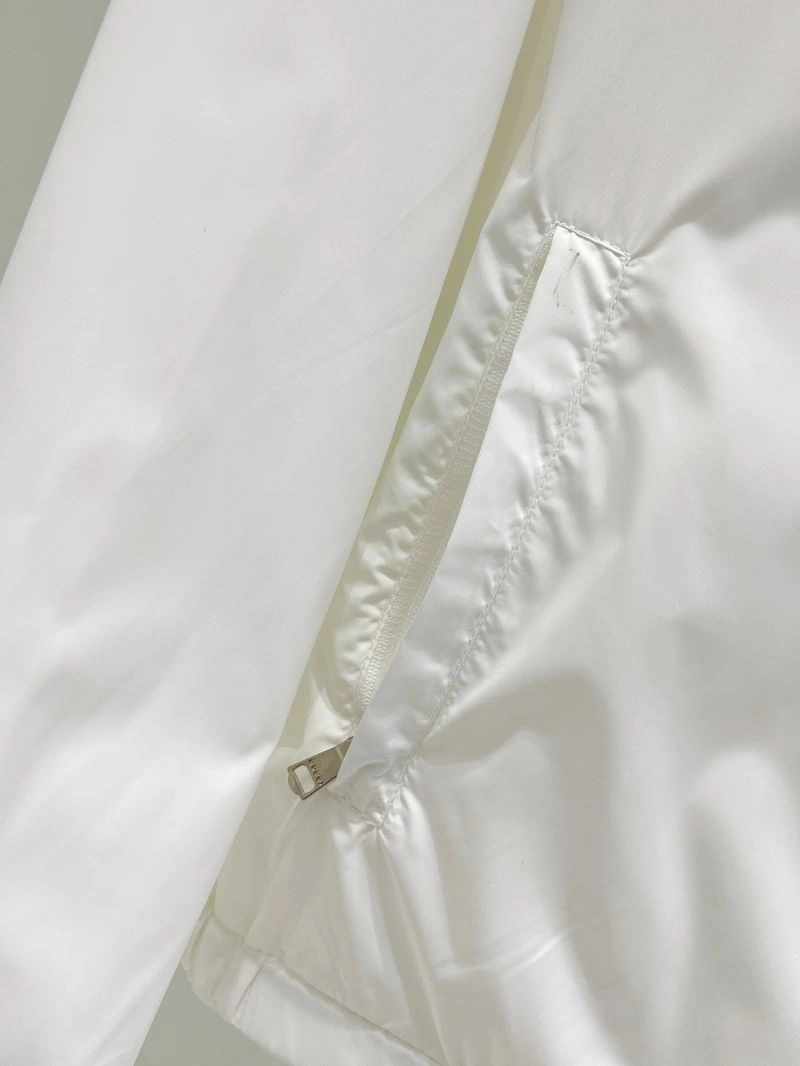 Inexpensive Gucci Outwear