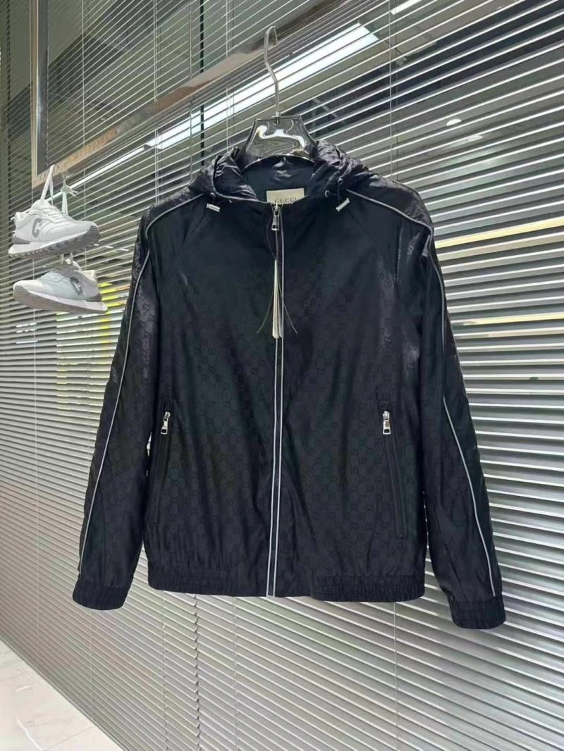 Bargain Gucci Outwear