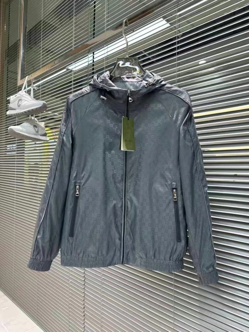 Bargain Gucci Outwear