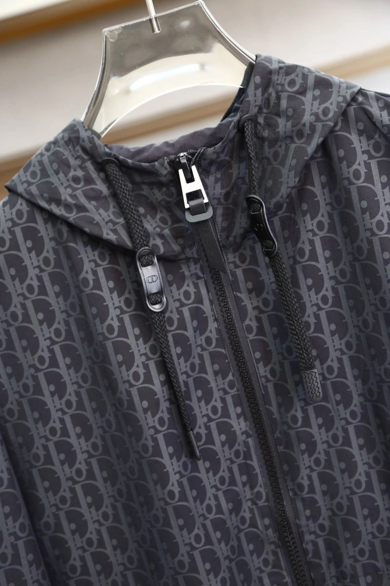 Low-cost Gucci Outwear
