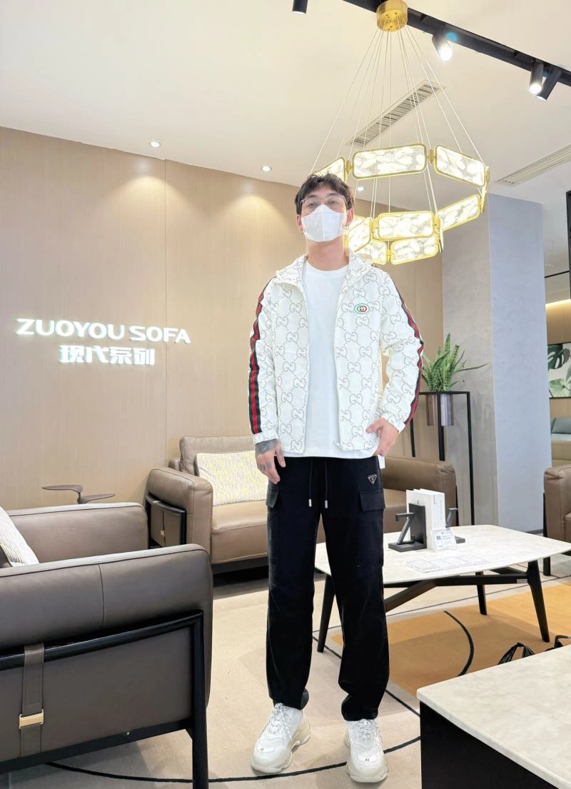 Legit Gucci Outwear