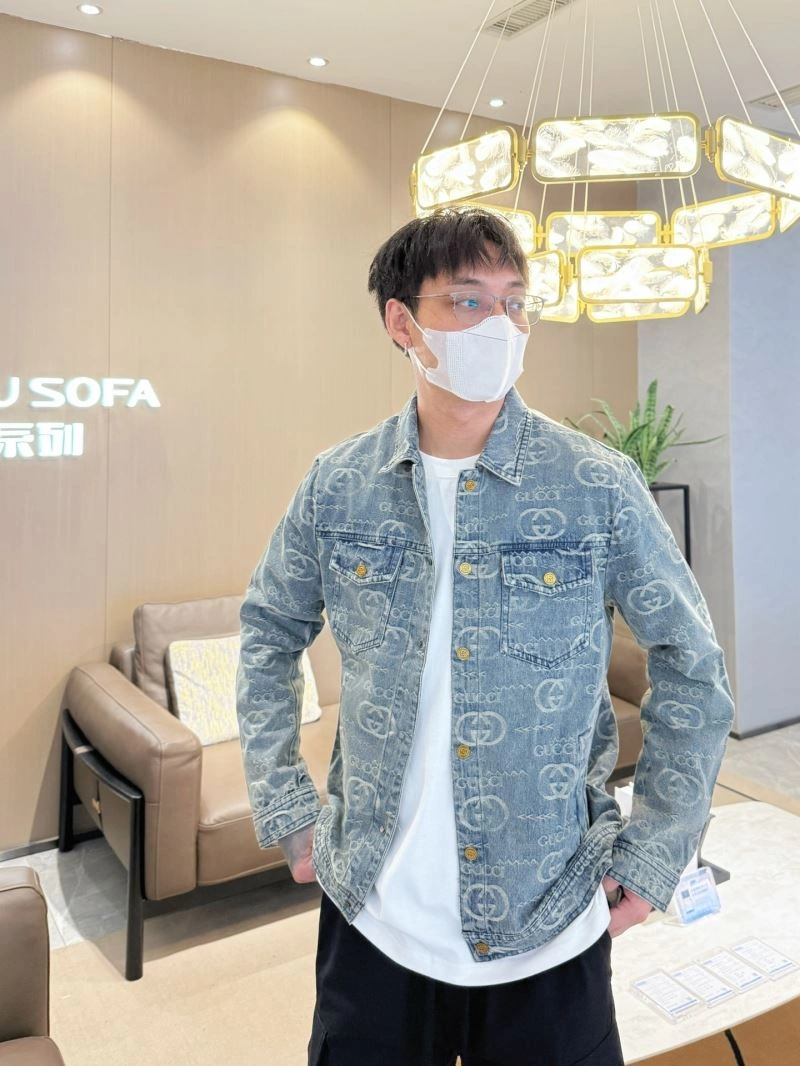 Bargain Gucci Outwear