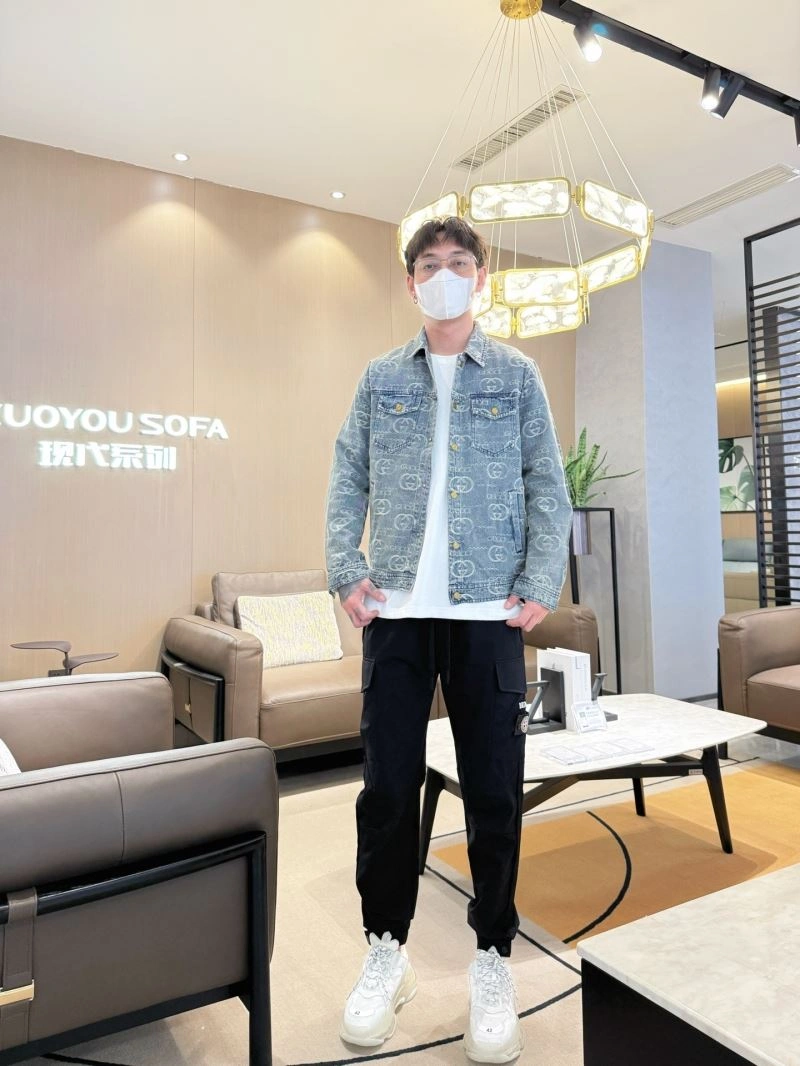Bargain Gucci Outwear
