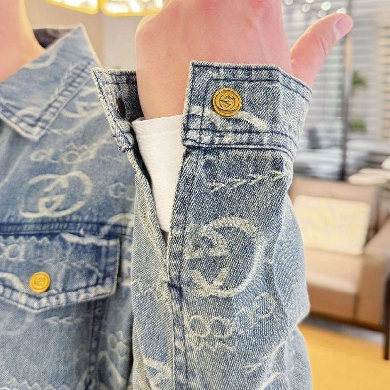 Bargain Gucci Outwear