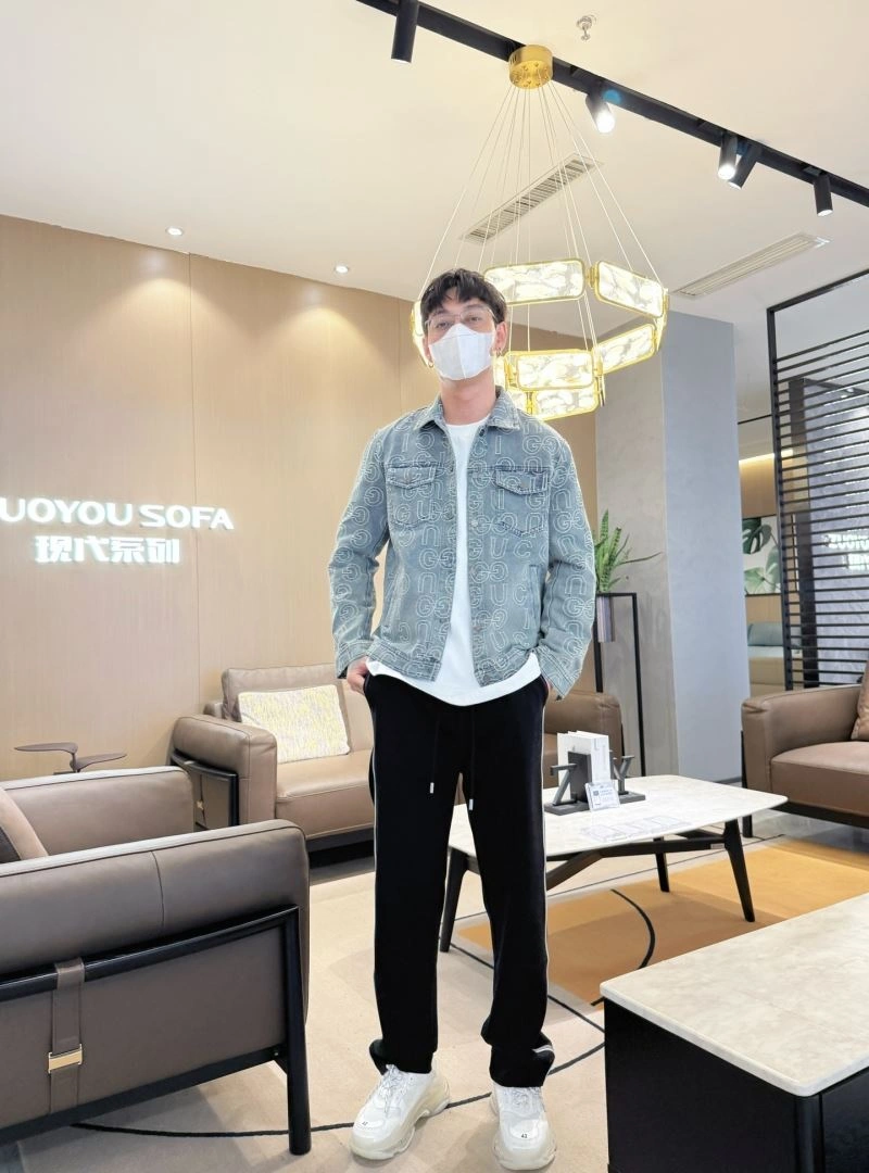 Discounted Gucci Outwear