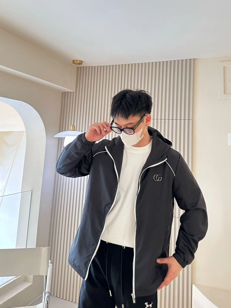 Bargain Gucci Outwear