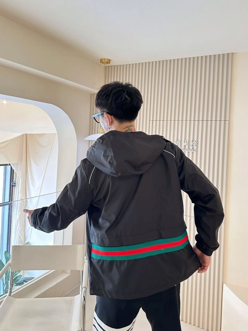 Bargain Gucci Outwear