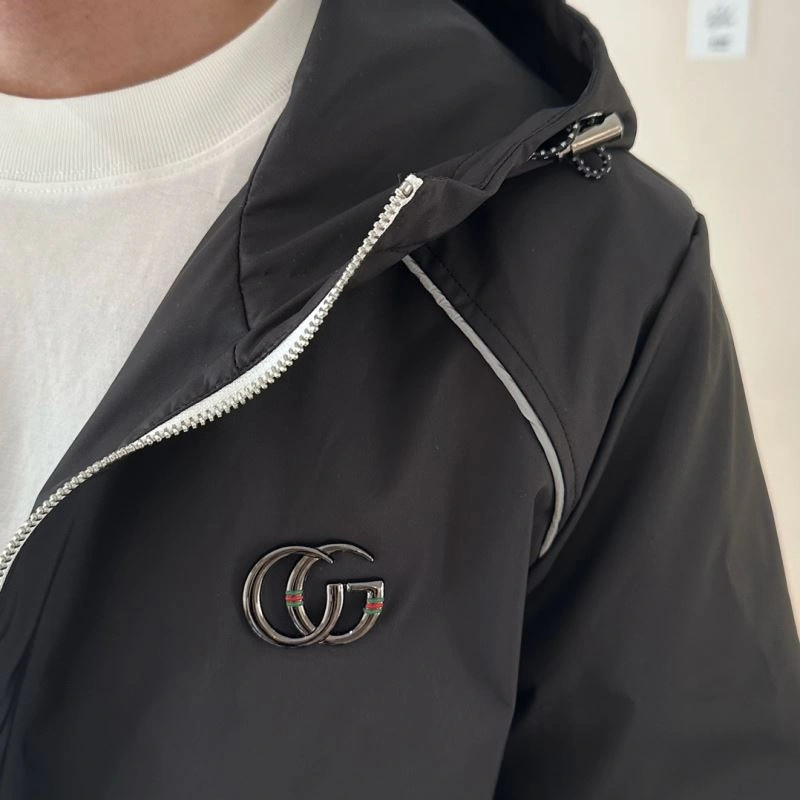 Bargain Gucci Outwear