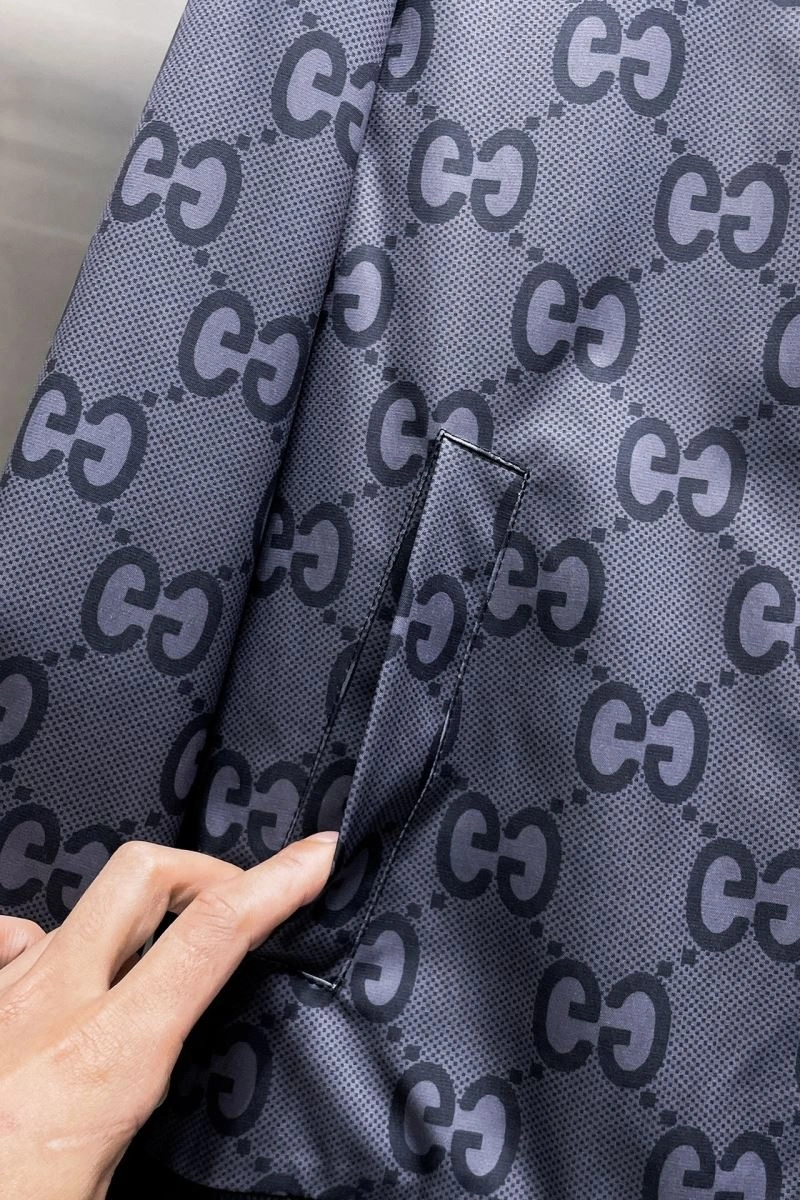 Bargain Gucci Outwear