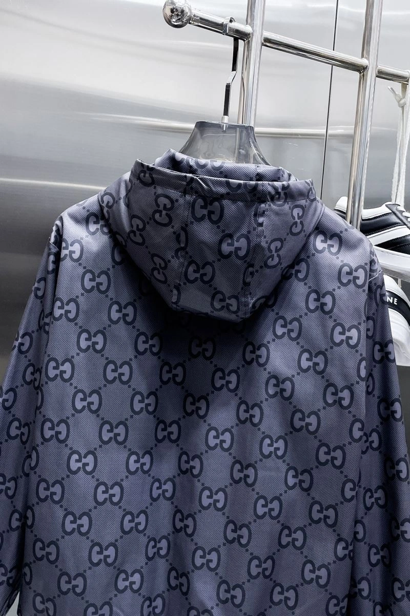 Bargain Gucci Outwear