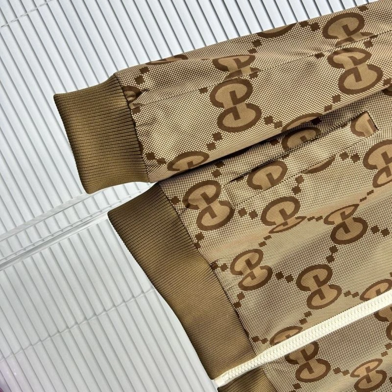 Top match Gucci Outwear