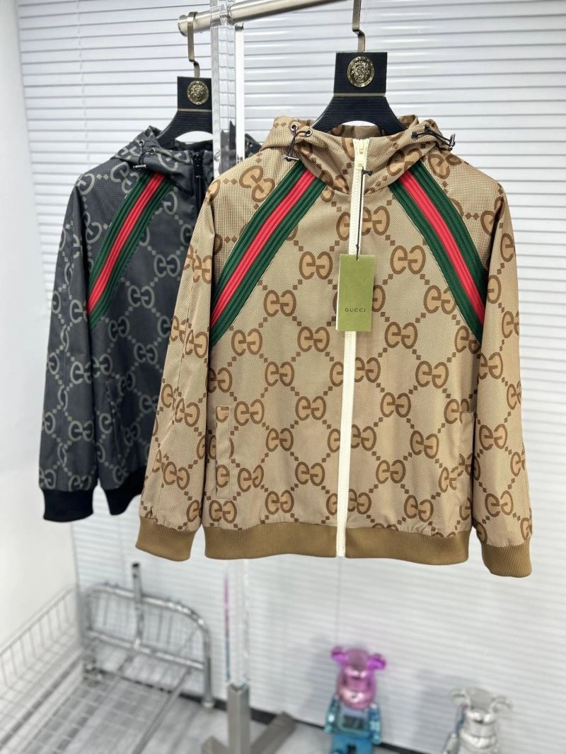 Top match Gucci Outwear