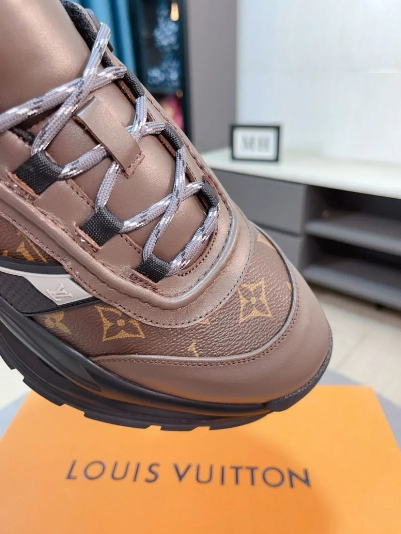 Accurate model Gucci Rhyton Shoes