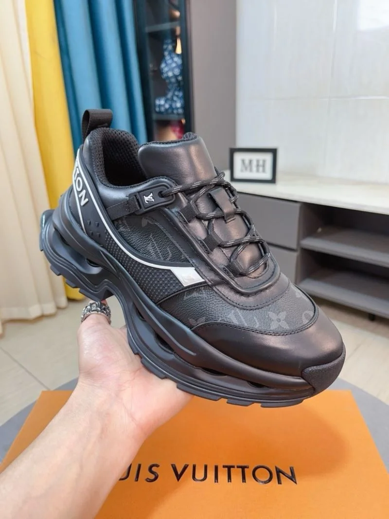 Accurate model Gucci Rhyton Shoes