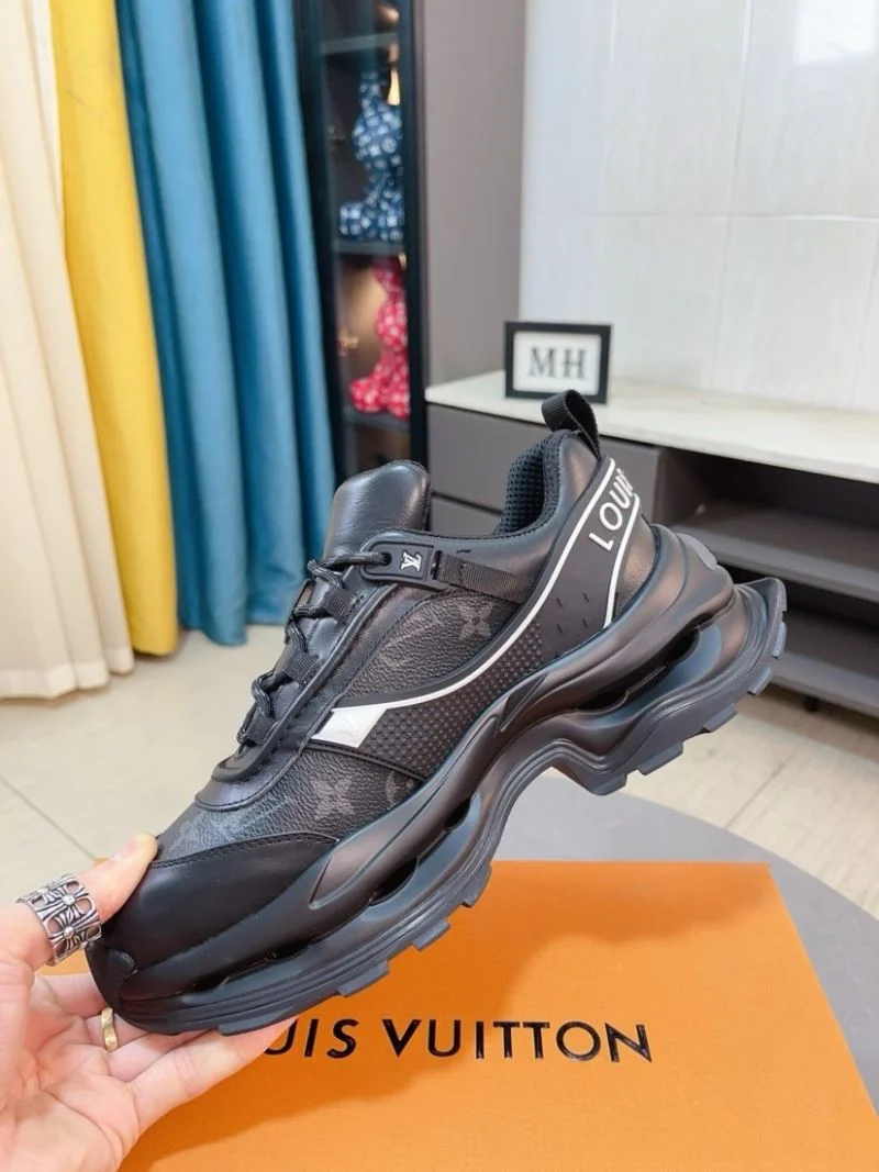 Accurate model Gucci Rhyton Shoes