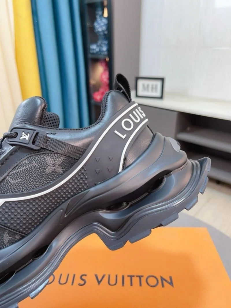 Accurate model Gucci Rhyton Shoes