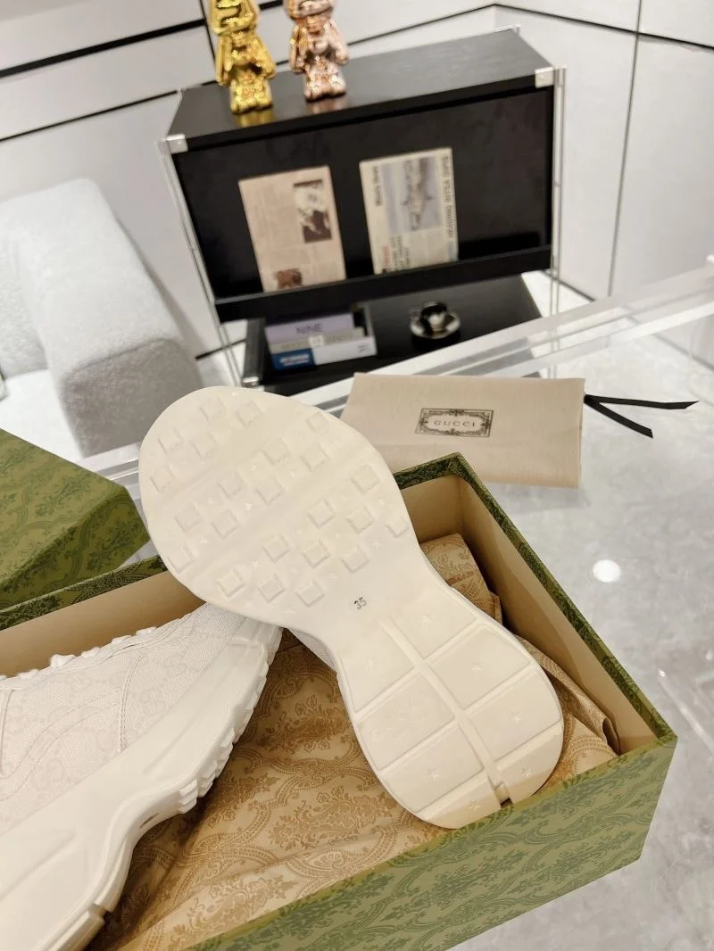Accurate model Gucci Rhyton Shoes