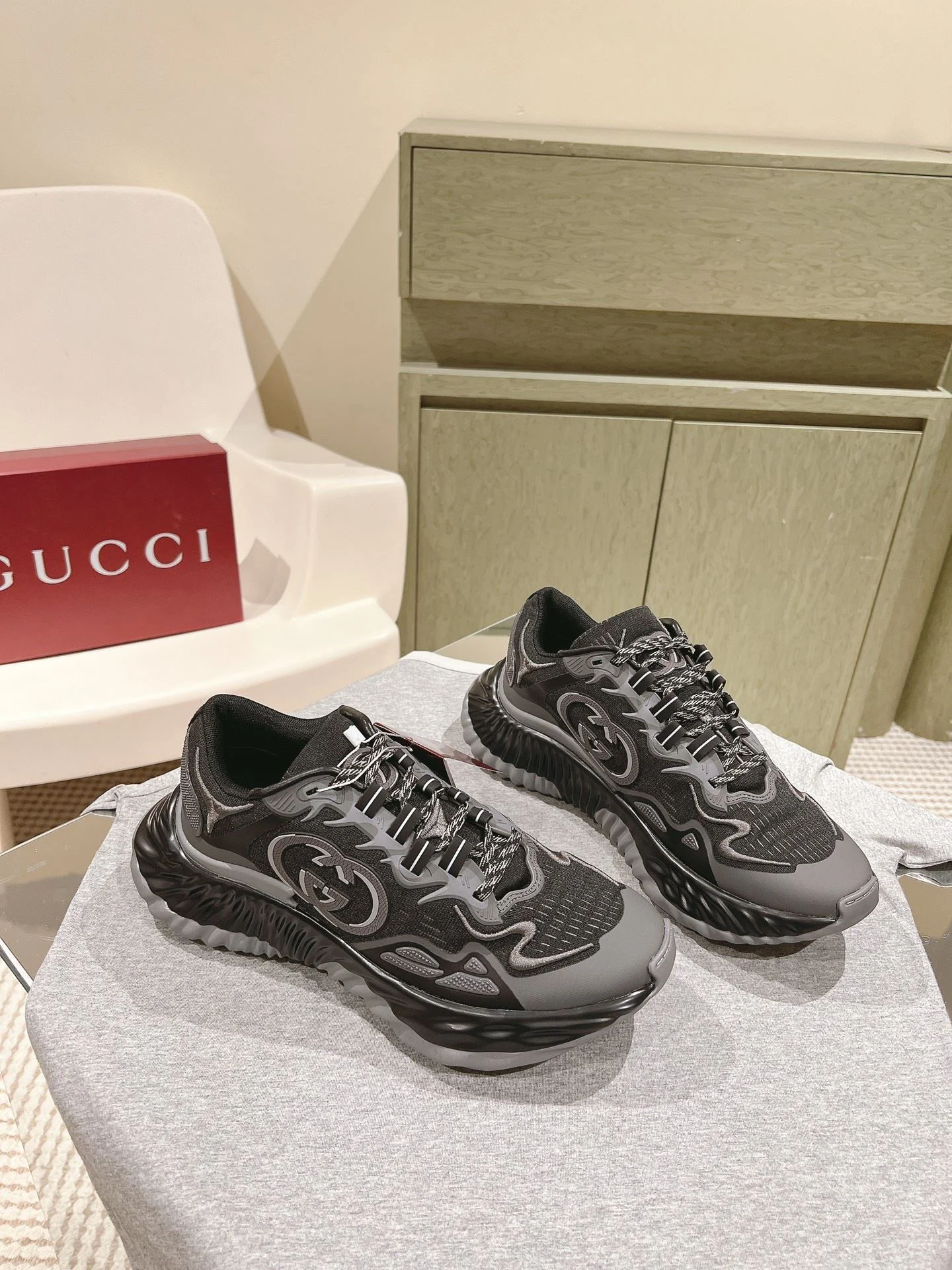 Exact replica Gucci Rhyton Shoes