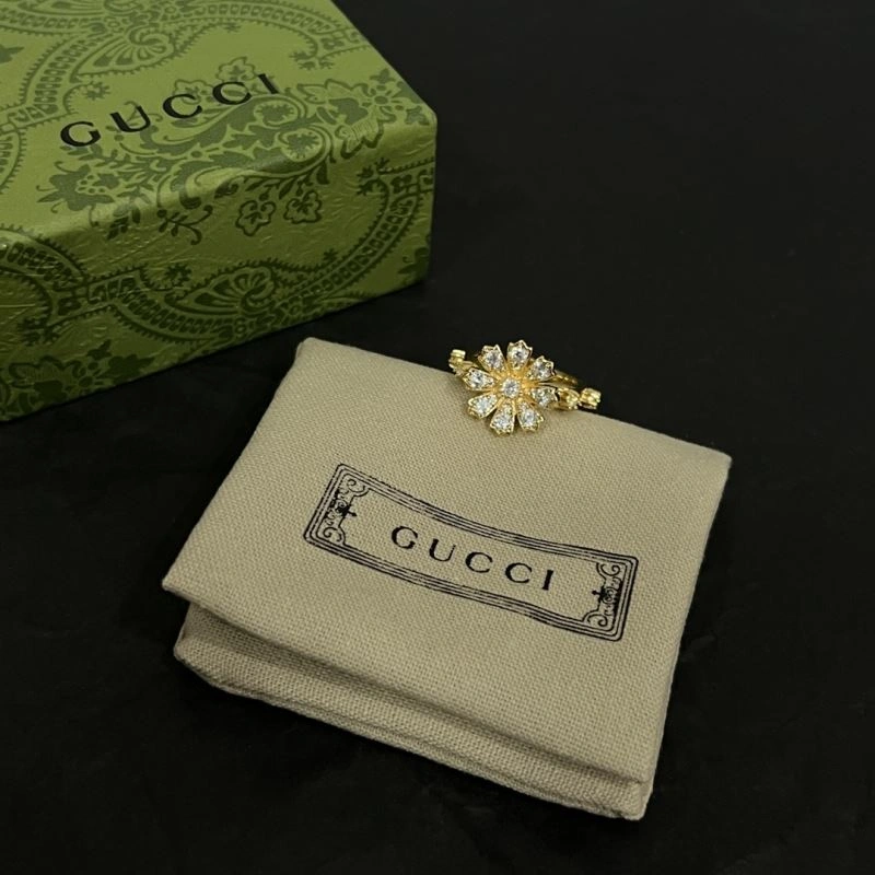 Indistinguishable Gucci Rings