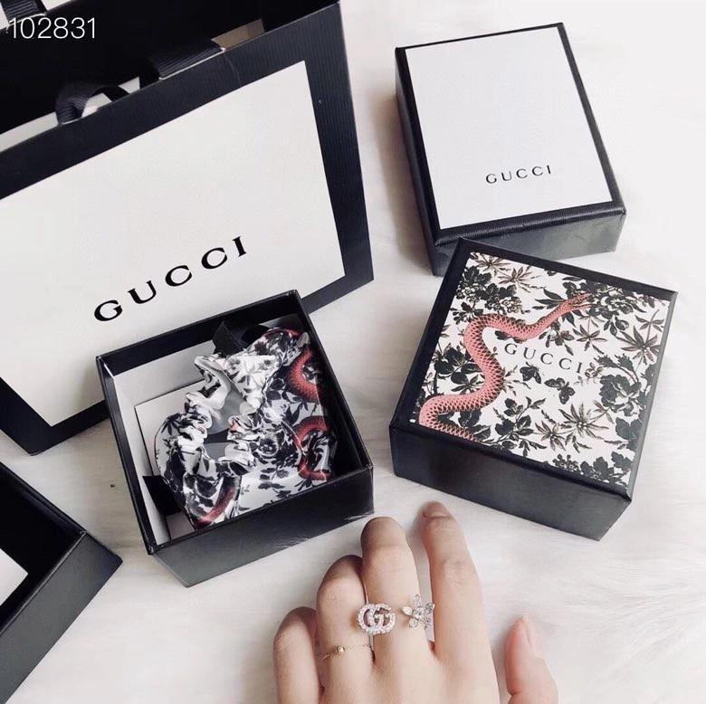Indistinguishable Gucci Rings