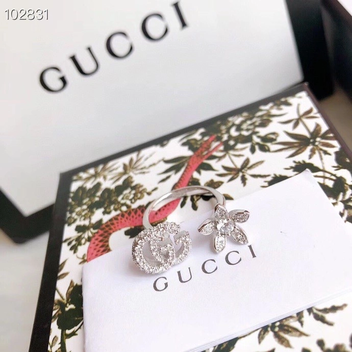 Indistinguishable Gucci Rings