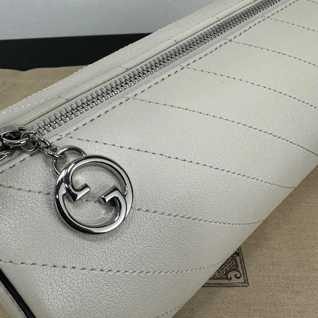 Accurate model Gucci Round Bags