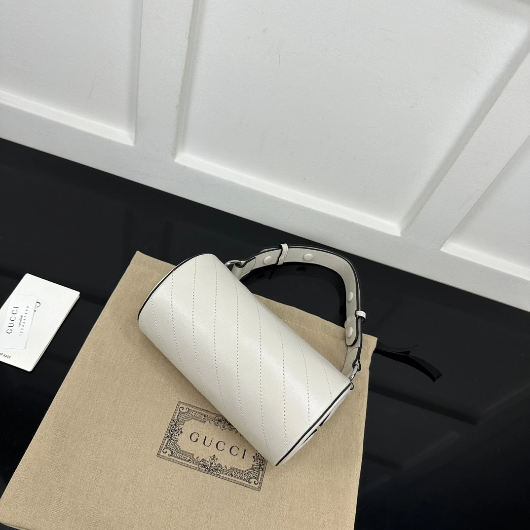 High accuracy Gucci Round Bags