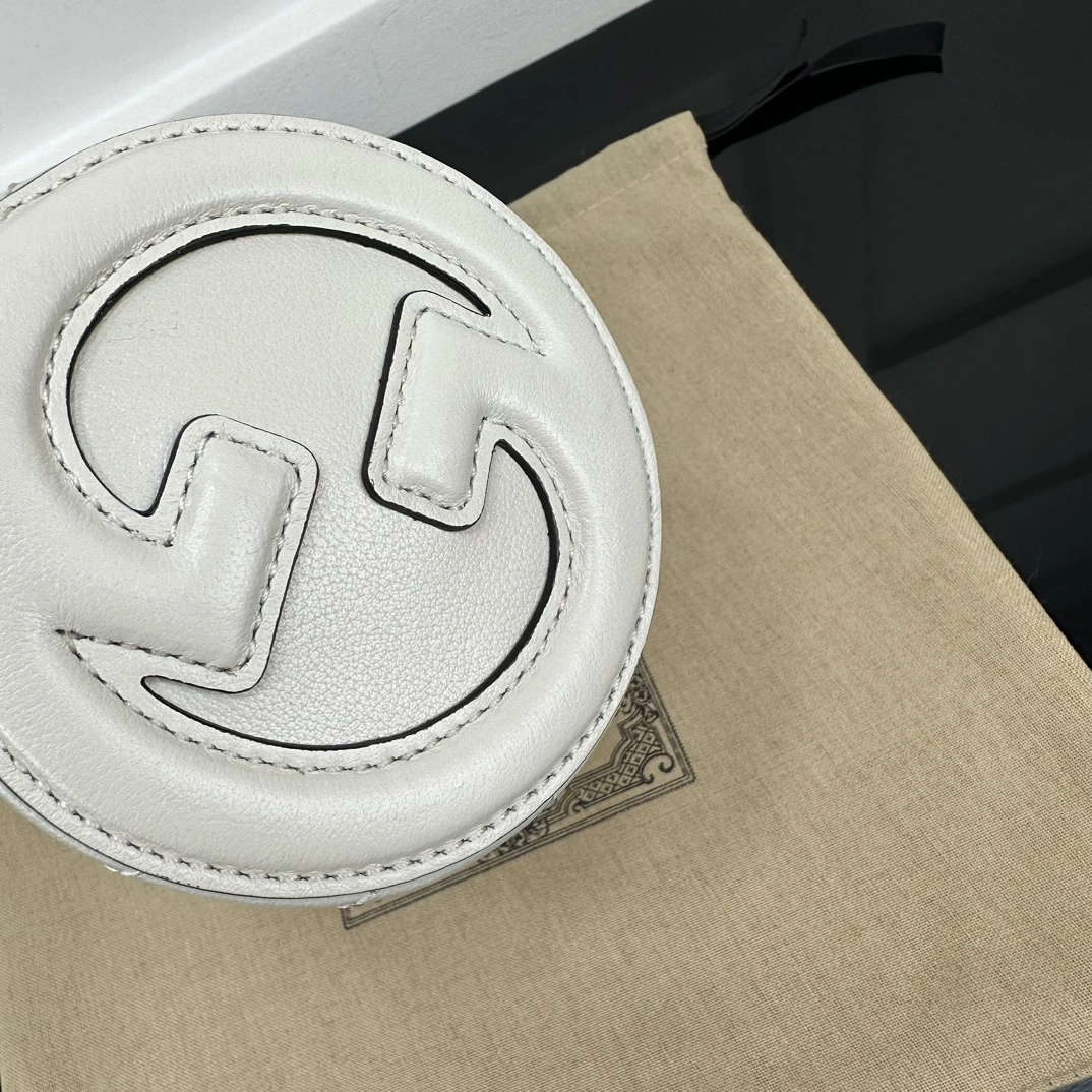 High accuracy Gucci Round Bags