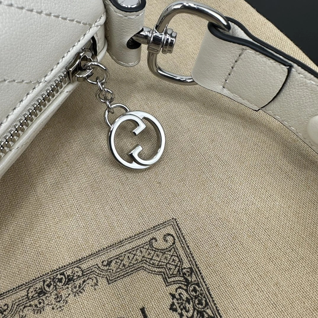 High accuracy Gucci Round Bags