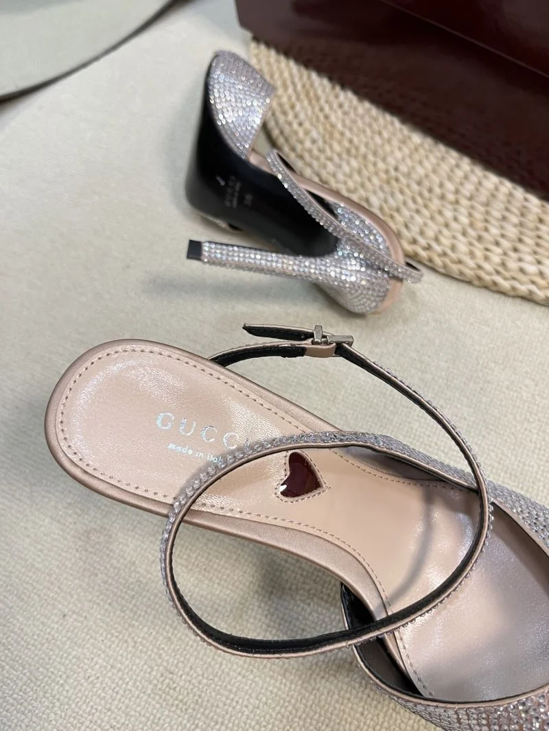 Top mirror Gucci Sandals