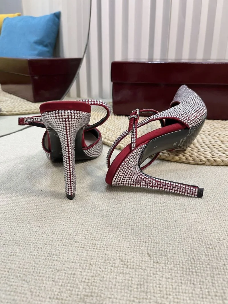 Top mirror Gucci Sandals