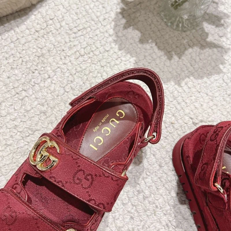 Top match Gucci Sandals