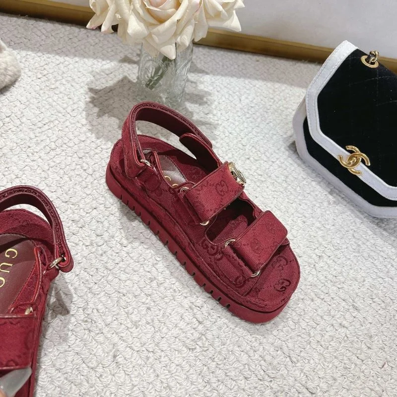 Top match Gucci Sandals