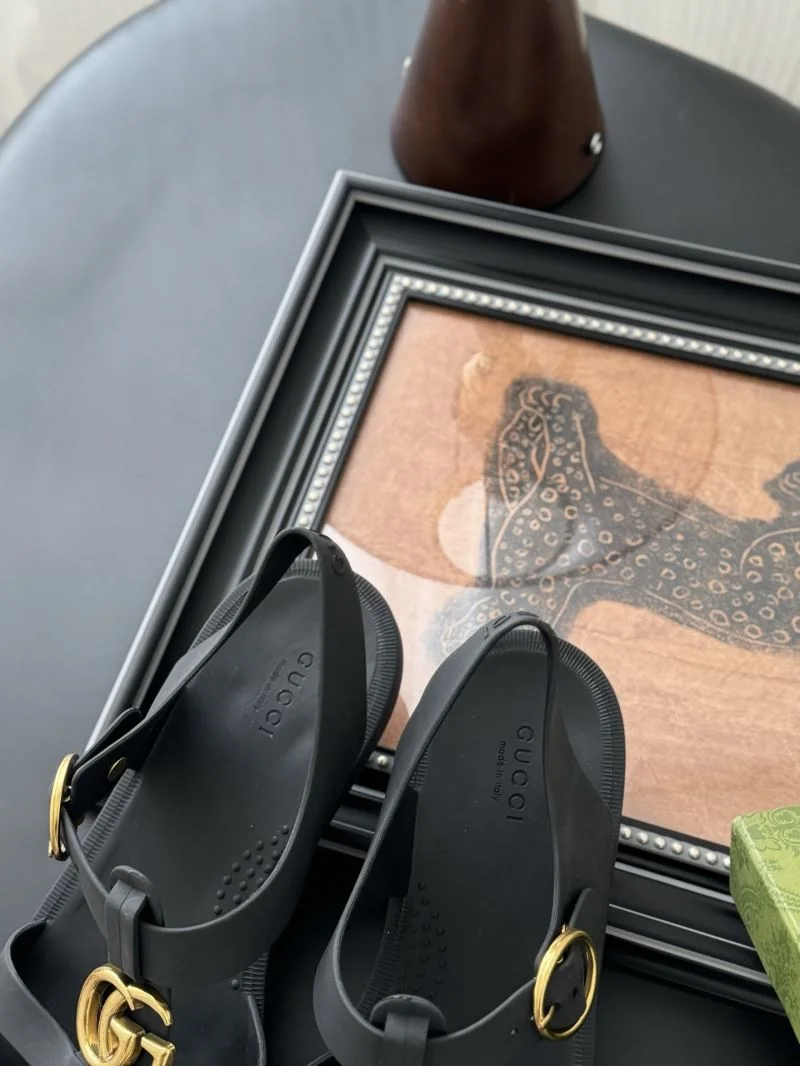 Brand-authenticated Gucci Sandals