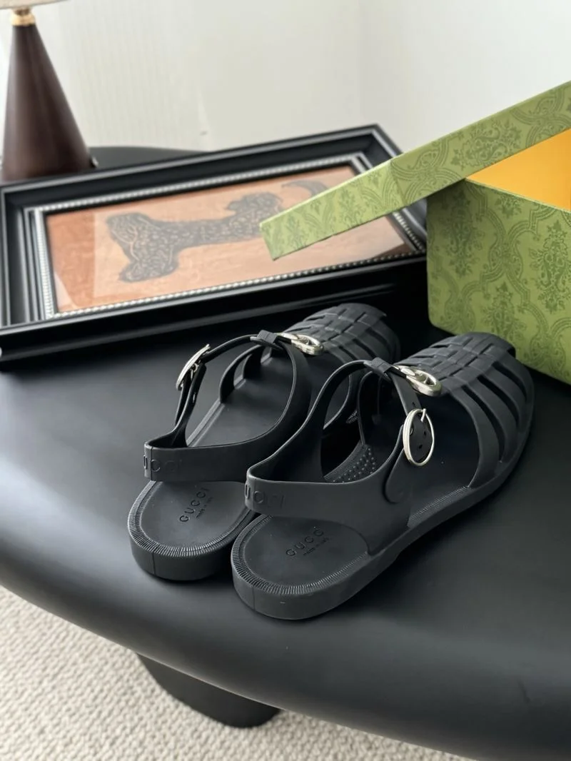 Top mirror Gucci Sandals