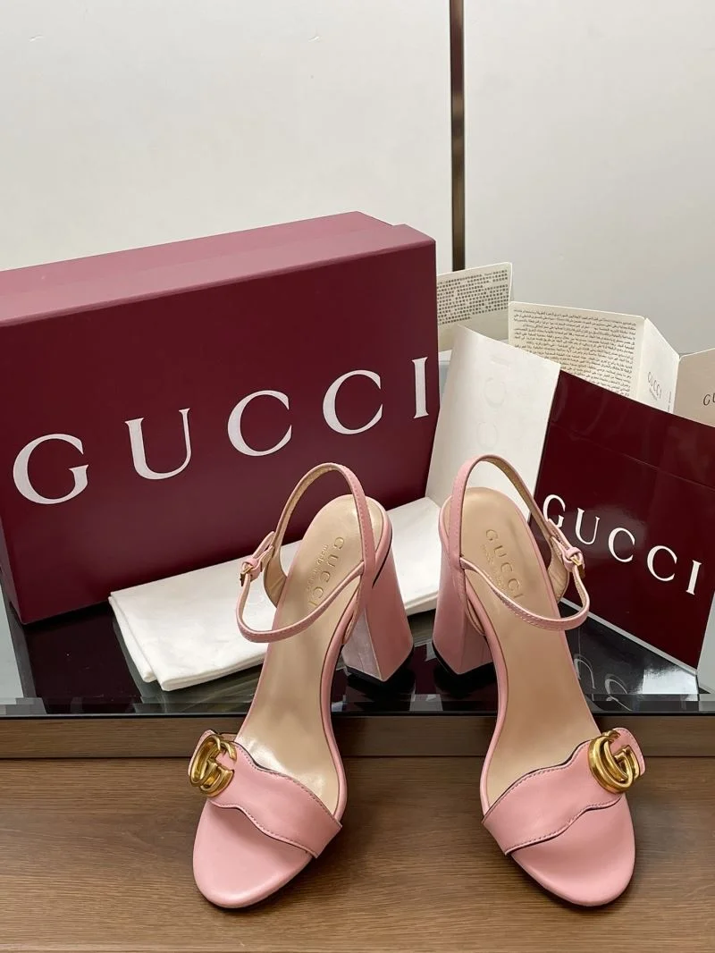 Top match Gucci Sandals