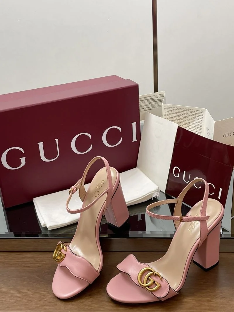 Top match Gucci Sandals