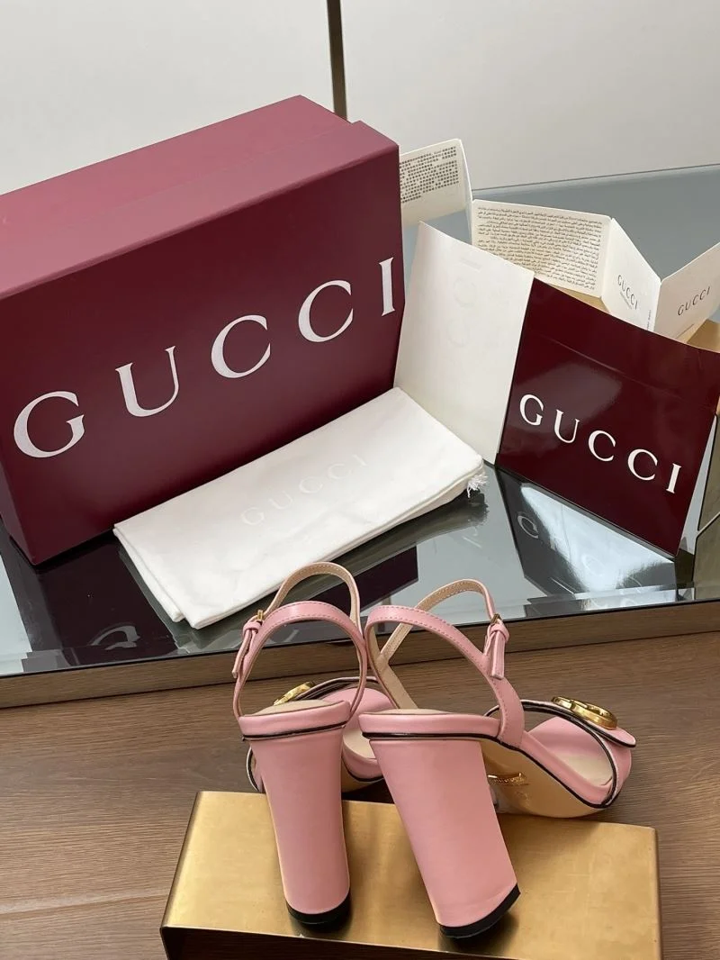 Top match Gucci Sandals