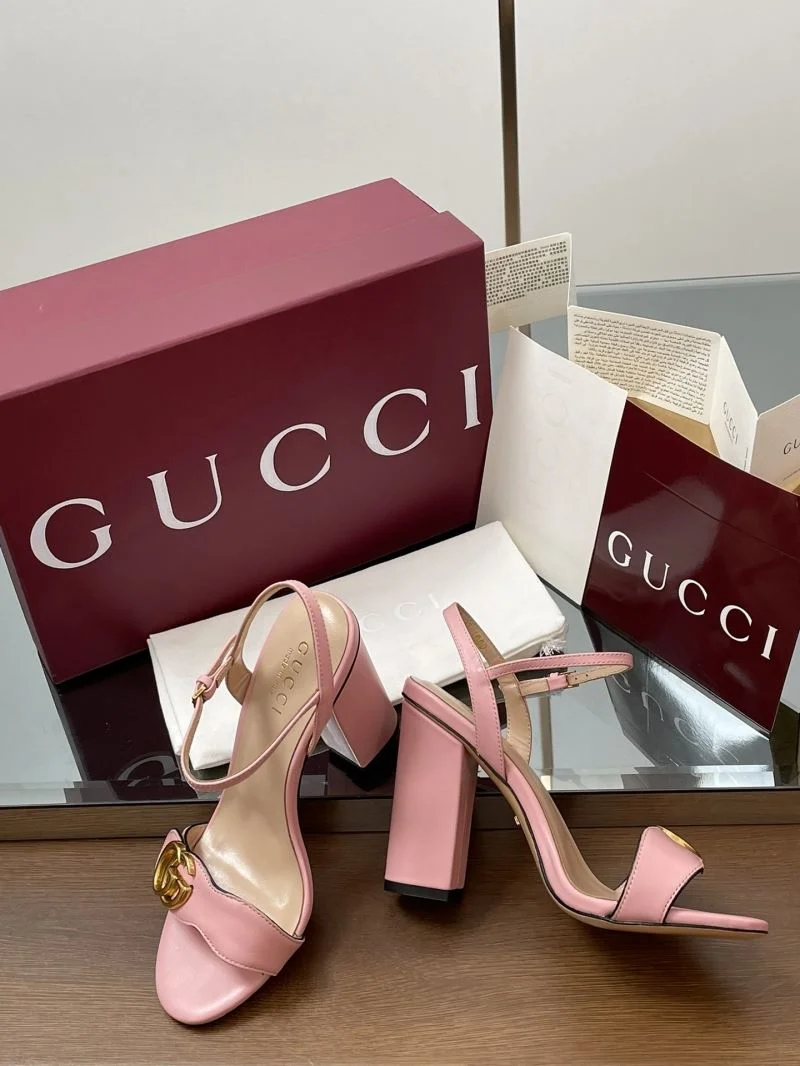 Top match Gucci Sandals