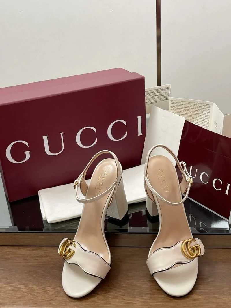 Top match Gucci Sandals