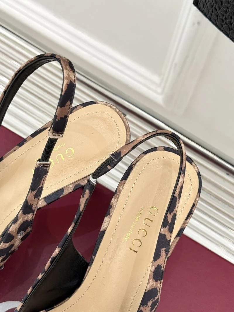 Top match Gucci Sandals